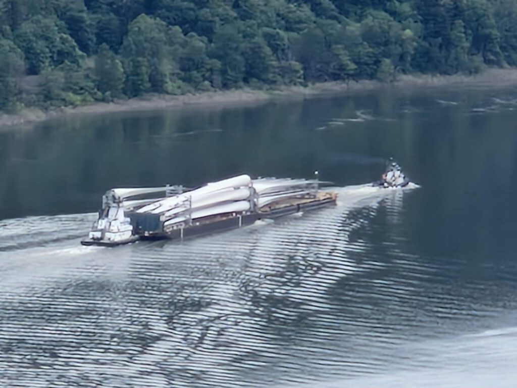Barge Survey - safe pontoon towage